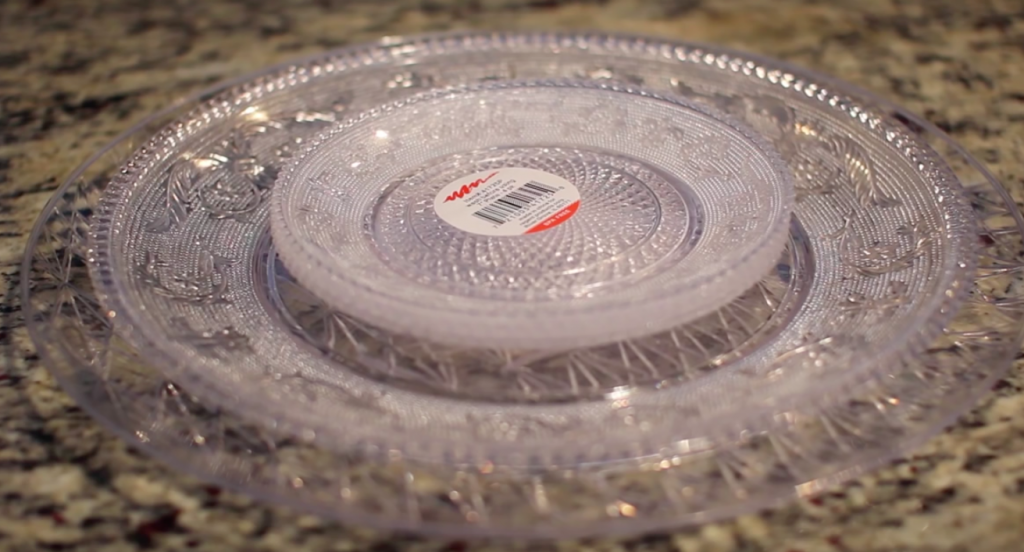 She Nailed This Dollar Store DIY By Starting With These Plastic Plates ...
