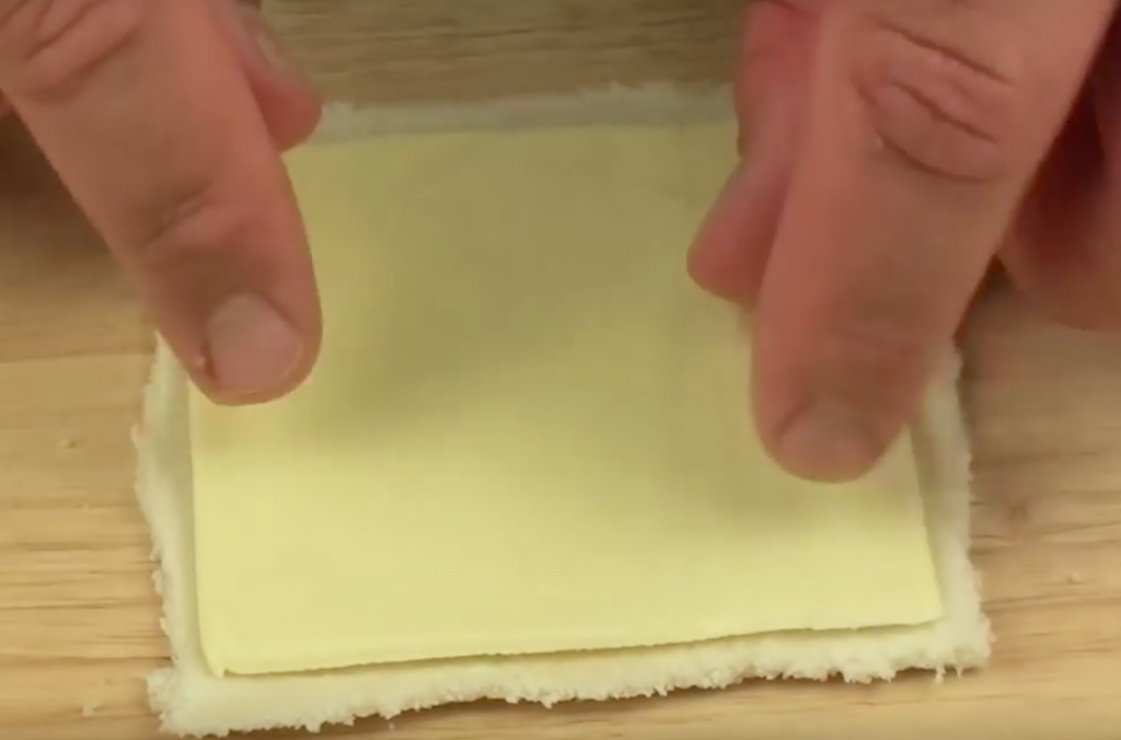 What Begins As A Normal Grilled Cheese, Ends As A PERFECT Twist On A ...