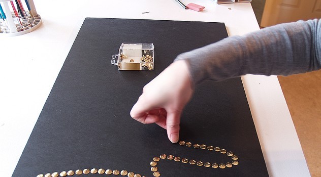 She Make Push Pins Look So Cool That They Were All She Needed To Make ...