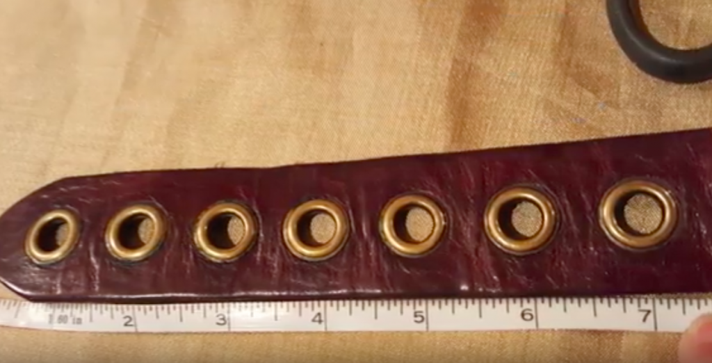 She Cuts Up An Old Belt And Quickly Makes TWO New Accessories! - Wise ...